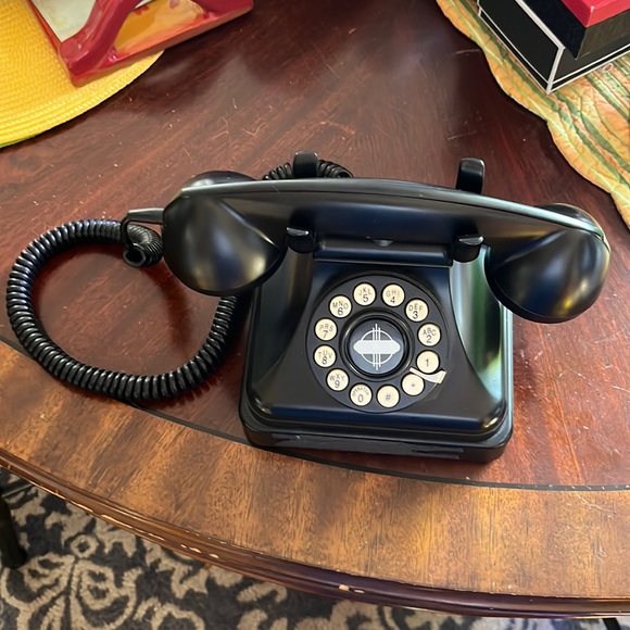 Crosley | Other | Crosley Cr62bk Kettle Classic Desk Phone With Push ...